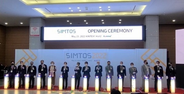 [현장스케치] 디지털 제조혁신 새로운 미래, 공작기계 산업의 모든 것…4년 만에 개최 (SIMTOS 2022)